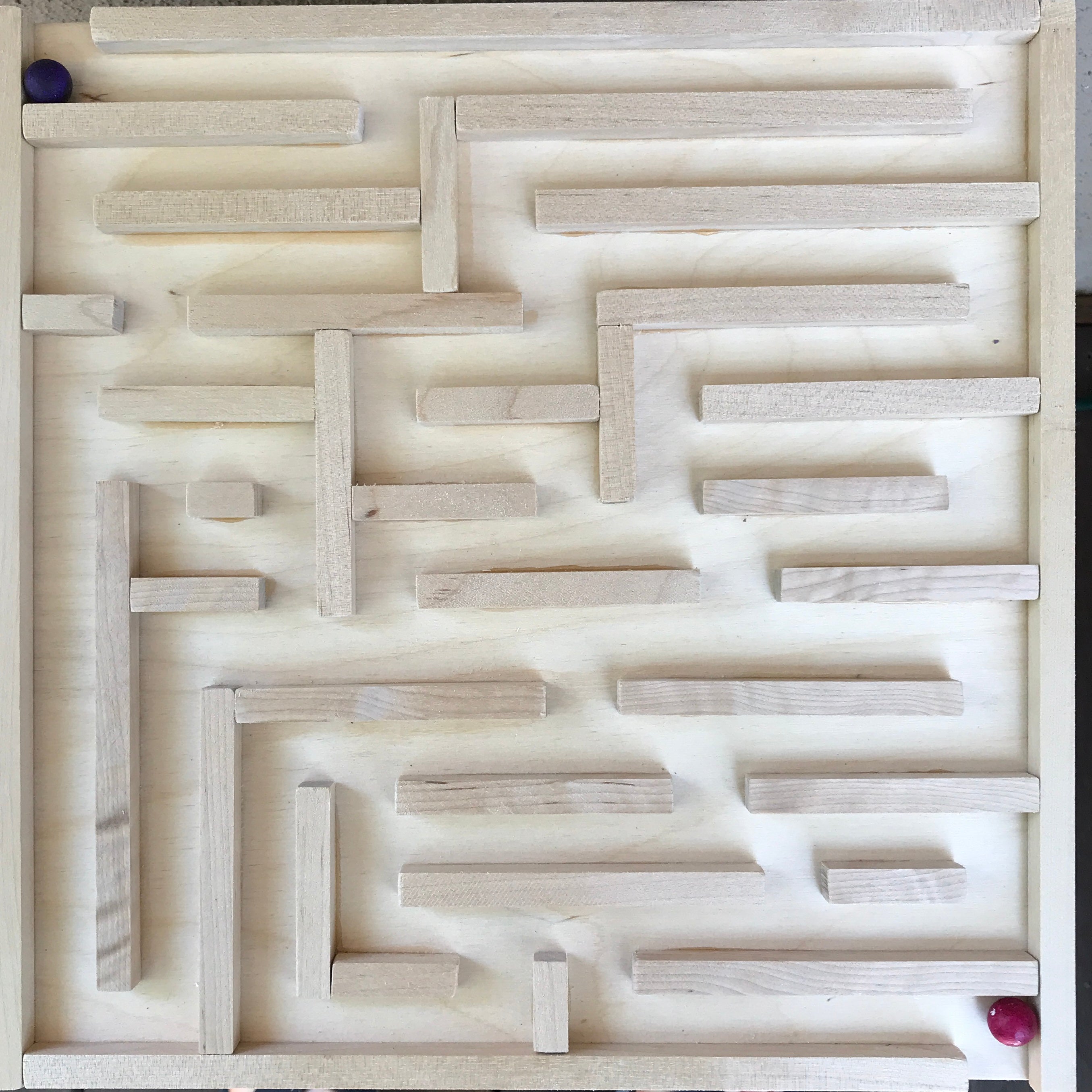 Building the Maze – mindless toys